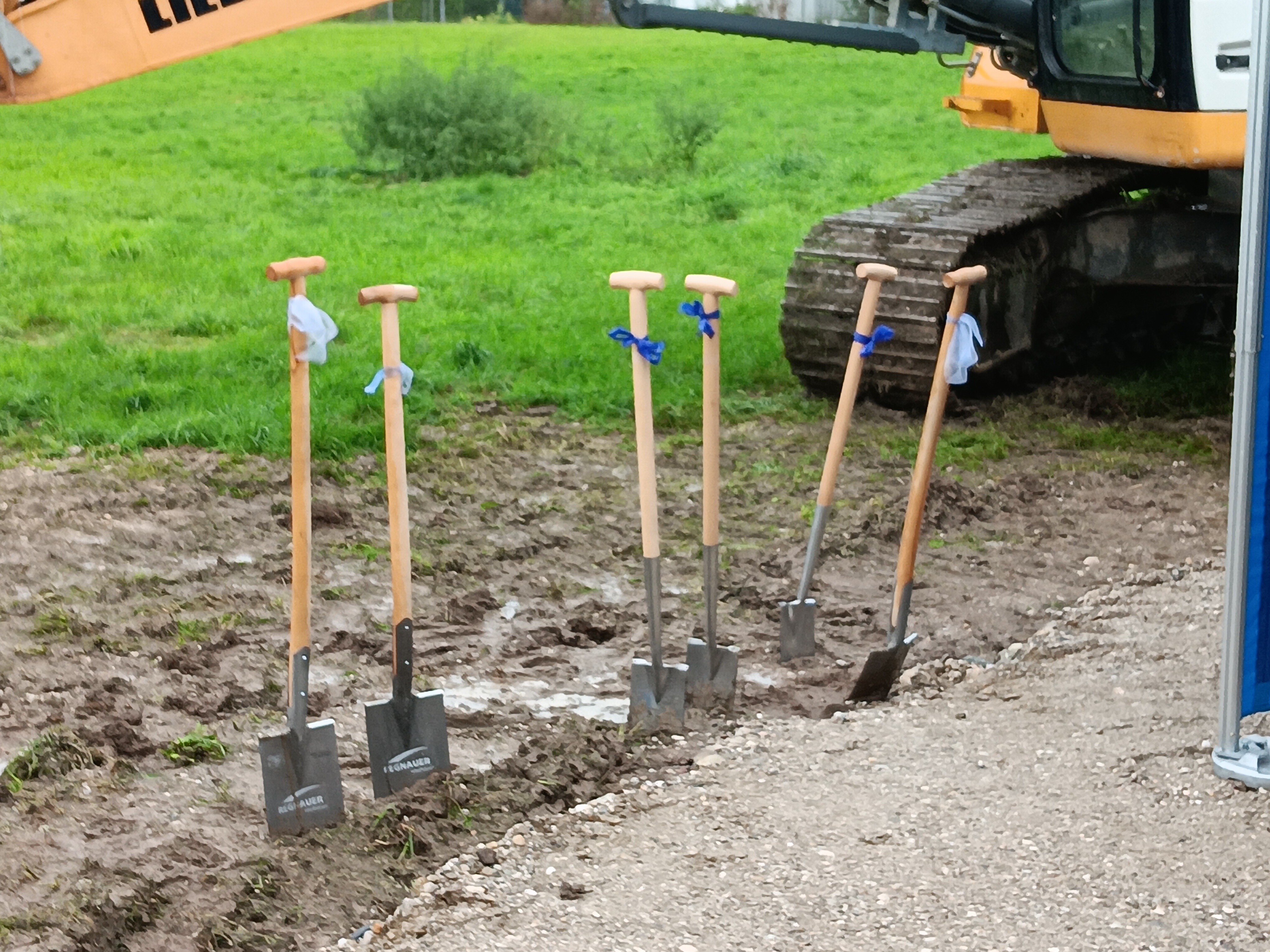 Spatenstich für den Neubau des KUNZE GmbH Firmensitzes in Bruckmühl